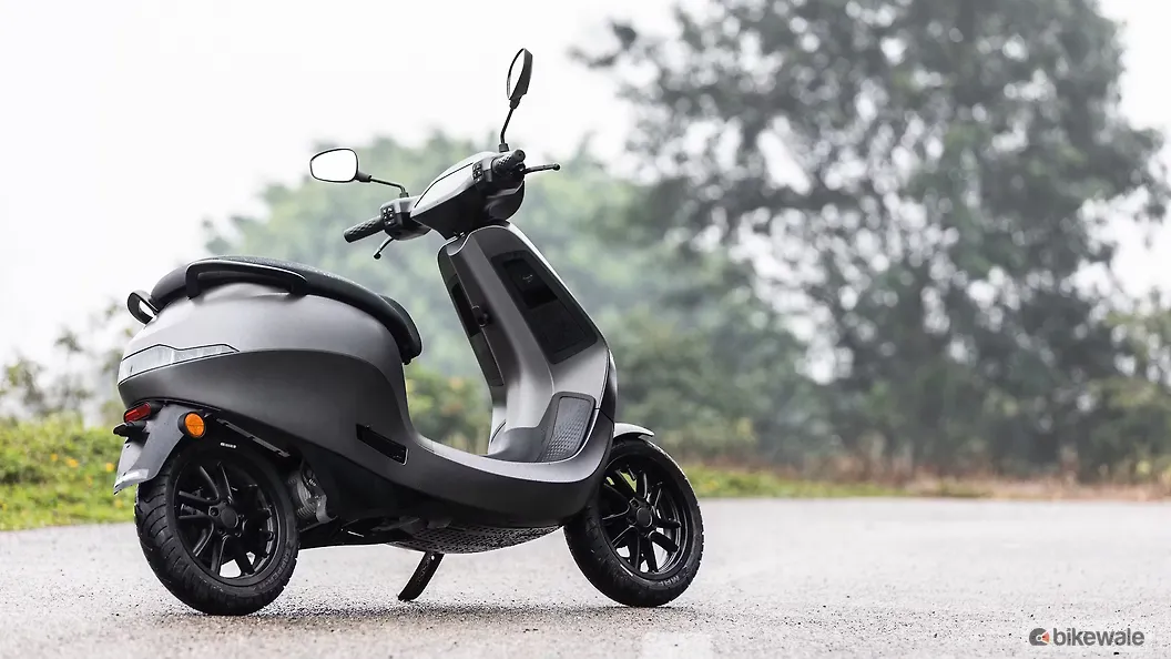 OLA S1 Pro [2021-2023] Right Rear Three Quarter Image – BikeWale