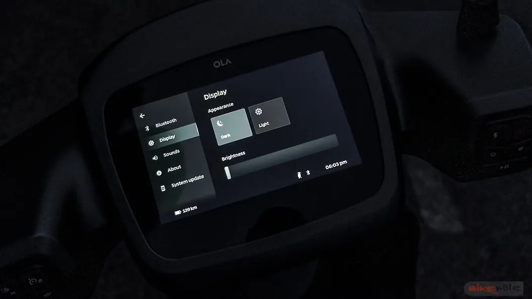 OLA S1 Pro TFT Touchscreen Instrument Cluster Image – BikeWale