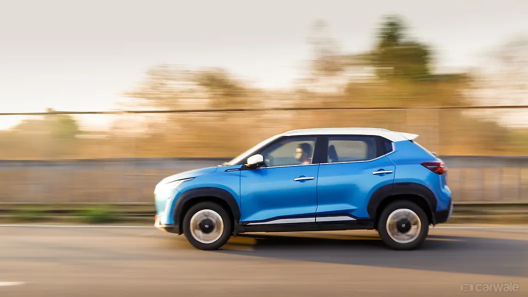 Magnite Left Side View Image, Magnite Photos in India - CarWale