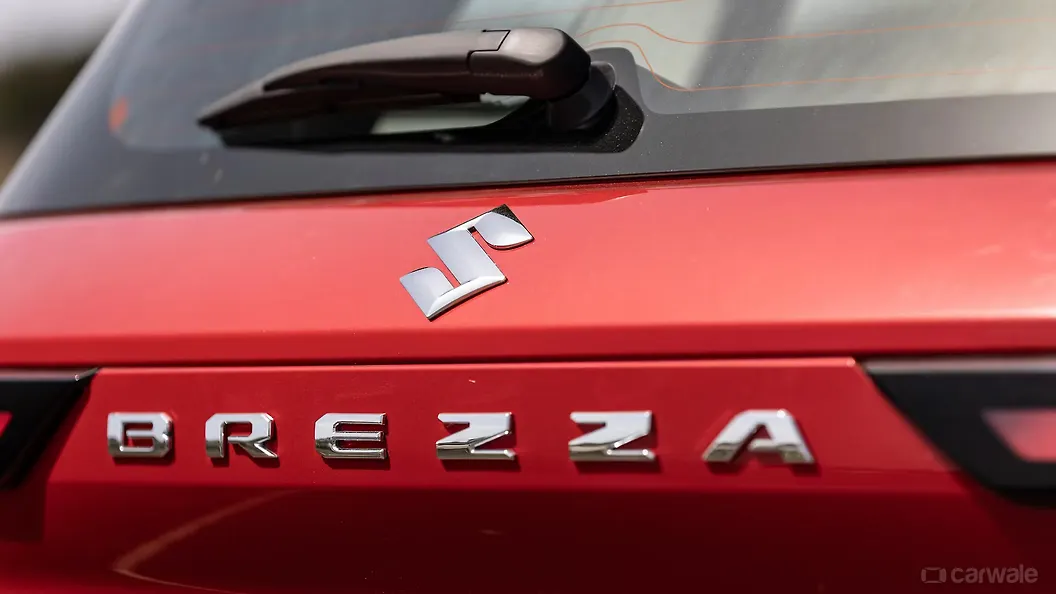 Brezza Rear Logo Image, Brezza Photos in India - CarWale