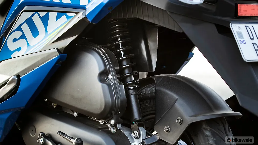 Suzuki Avenis 125 Left Side Body Panel Image – BikeWale