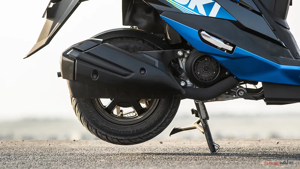 Suzuki Avenis 125 Right Side Body Panel Image – BikeWale