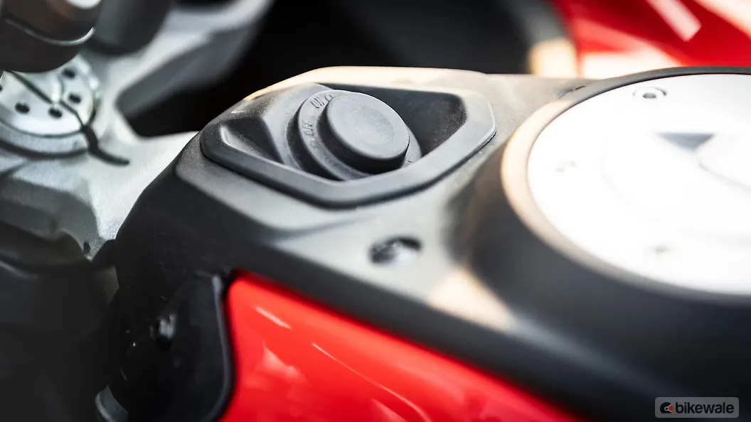 Ducati Multistrada V4 Keyless Ignition Switch Image – BikeWale