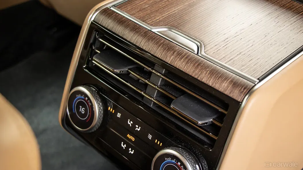 Range Rover Rear Row Air Vent Image, Range Rover Photos in India - CarWale