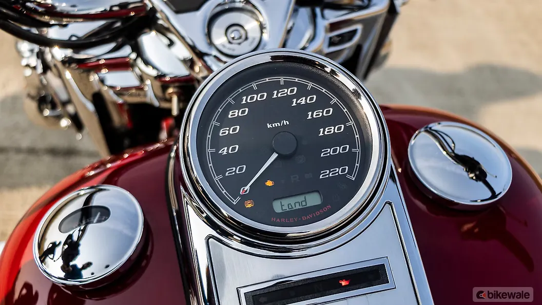 Harley-Davidson Road King Instrument Cluster Image – BikeWale