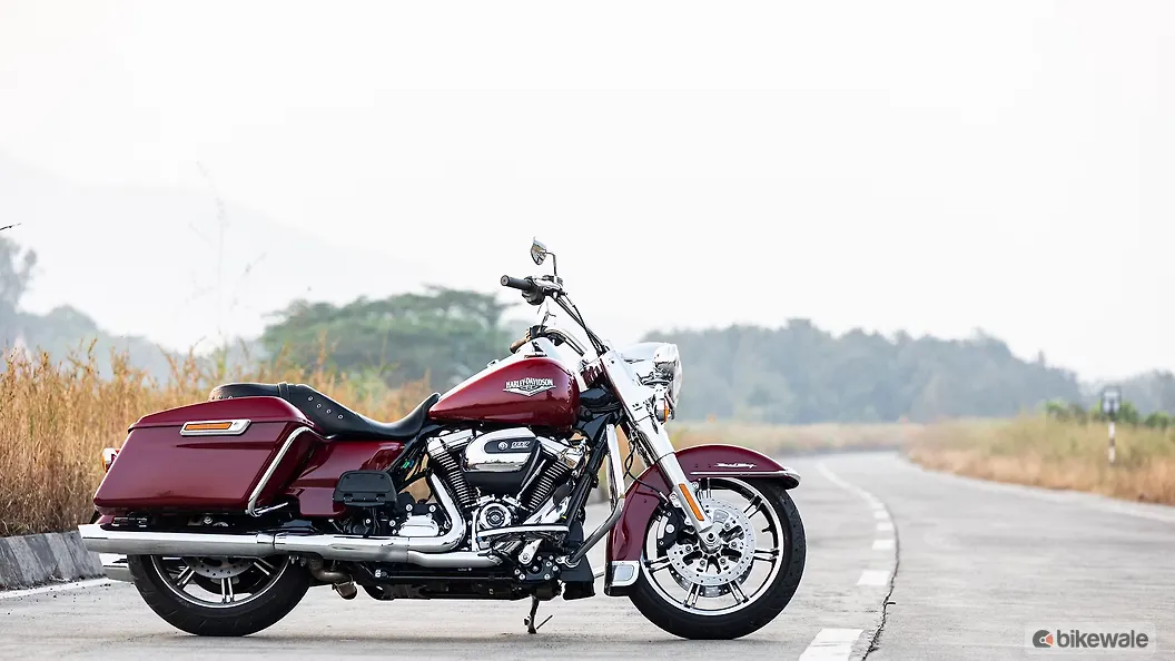 Harley-Davidson Road King Right Side View Image – BikeWale