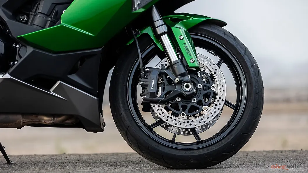 Kawasaki Ninja 1000 Front Tyre Image – BikeWale