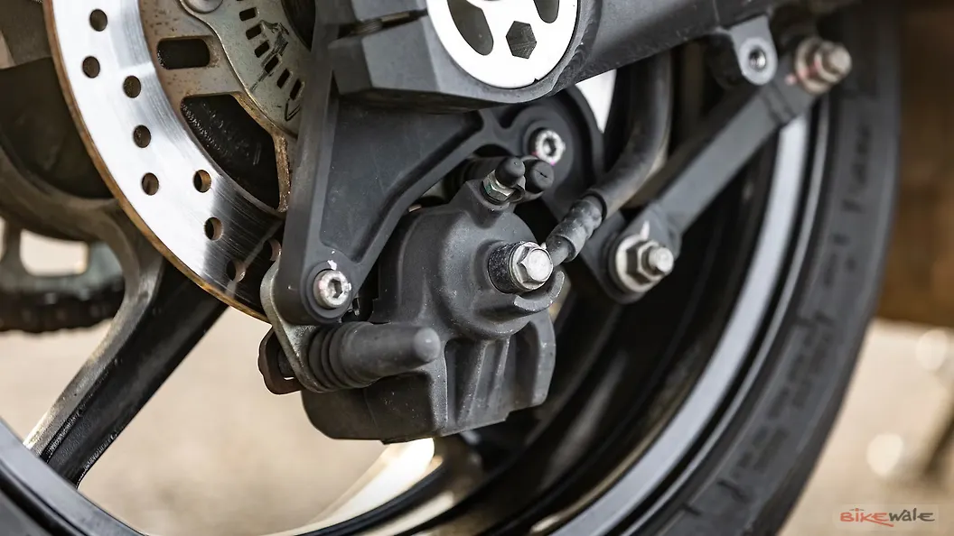 Kawasaki Ninja 1000 Rear Disc Brake Caliper Image – BikeWale