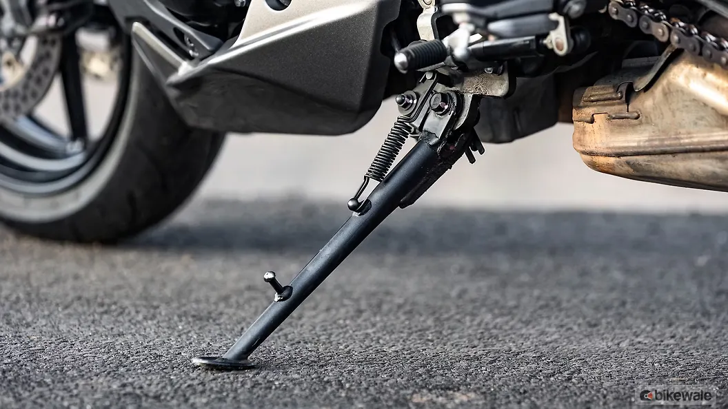 Kawasaki Ninja 1000 Side Stand Image – BikeWale