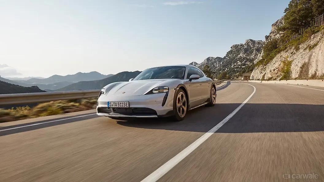 Taycan Cross Turismo Front Fender Image, Taycan Cross Turismo Photos in ...