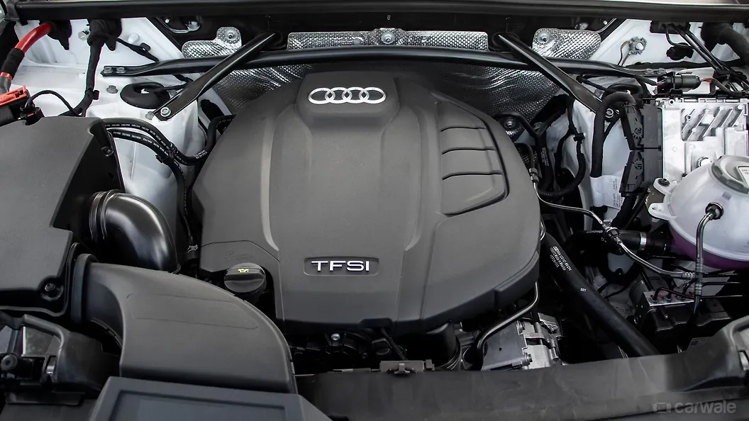 Q5 Engine Shot Image, Q5 Photos in India - CarWale