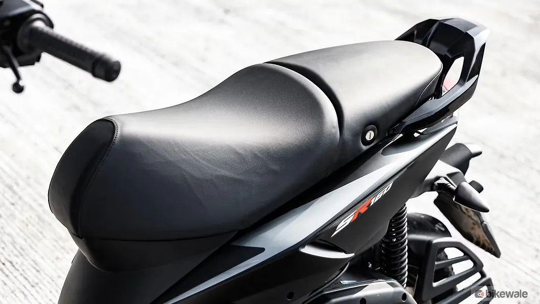 Aprilia SR 160 Rear Turn Indicators Image – BikeWale