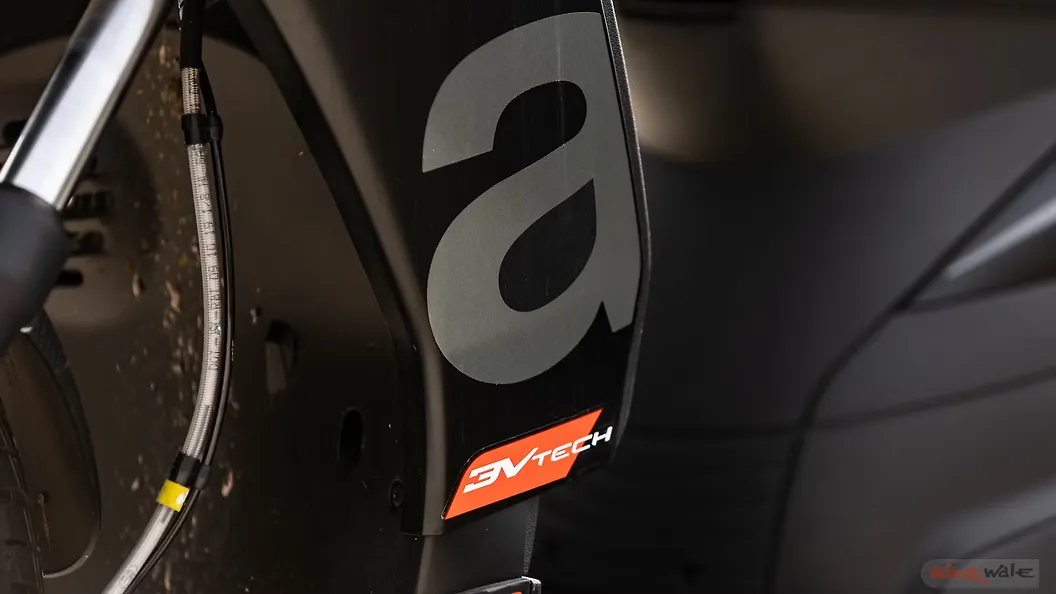 Aprilia SR 160 Rear Wheel Image – BikeWale