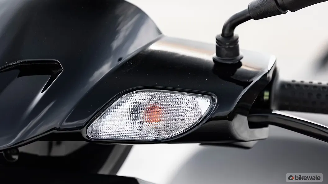 Aprilia SR 160 Rear View Mirror Image – BikeWale