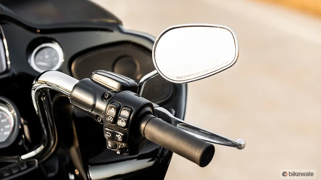 Harley-Davidson Road Glide Special [2022] Rear View Image – BikeWale