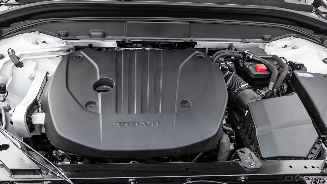 XC60 Engine Shot Image, XC60 Photos in India - CarWale