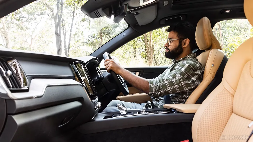 XC60 Front Row Seats Image, XC60 Photos in India - CarWale