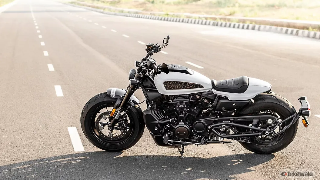 Harley-Davidson Sportster S [2022] Rear View Image – BikeWale