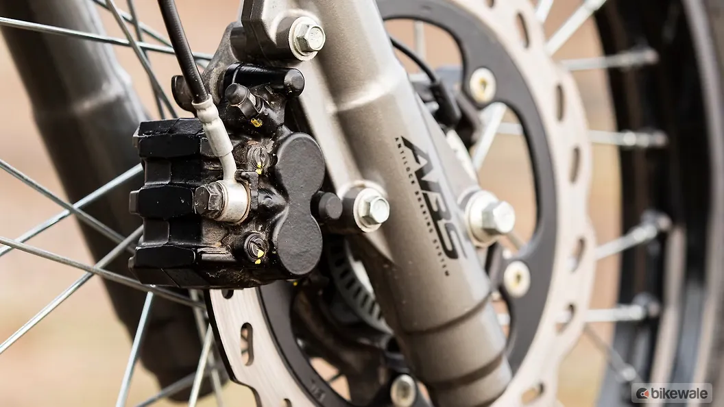 Hero Xpulse 200 4V Front Disc Brake Caliper Image – BikeWale