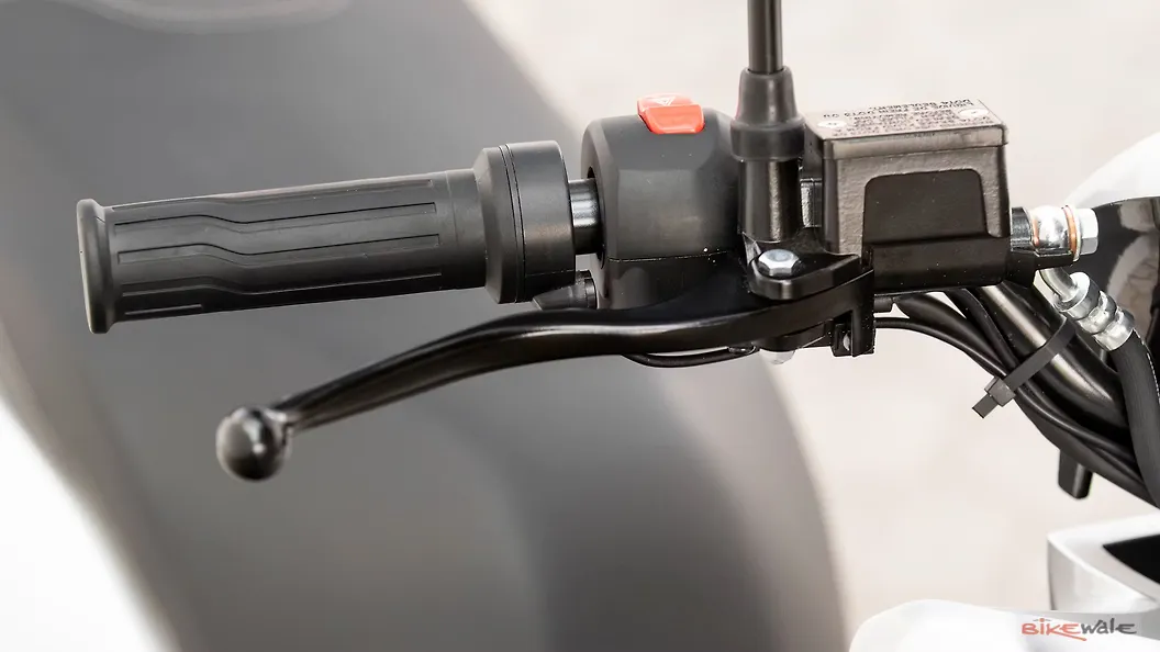 Bounce Infinity E1 Hazard Lights Switch Image – BikeWale