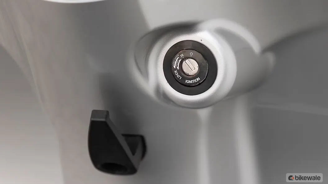Bounce Infinity E1 Self Start Switch Image – BikeWale