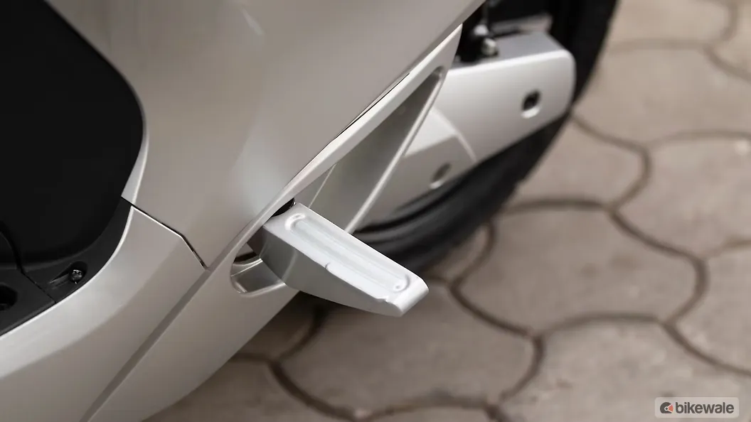 Bounce Infinity E1 Front Turn Indicators Image – BikeWale