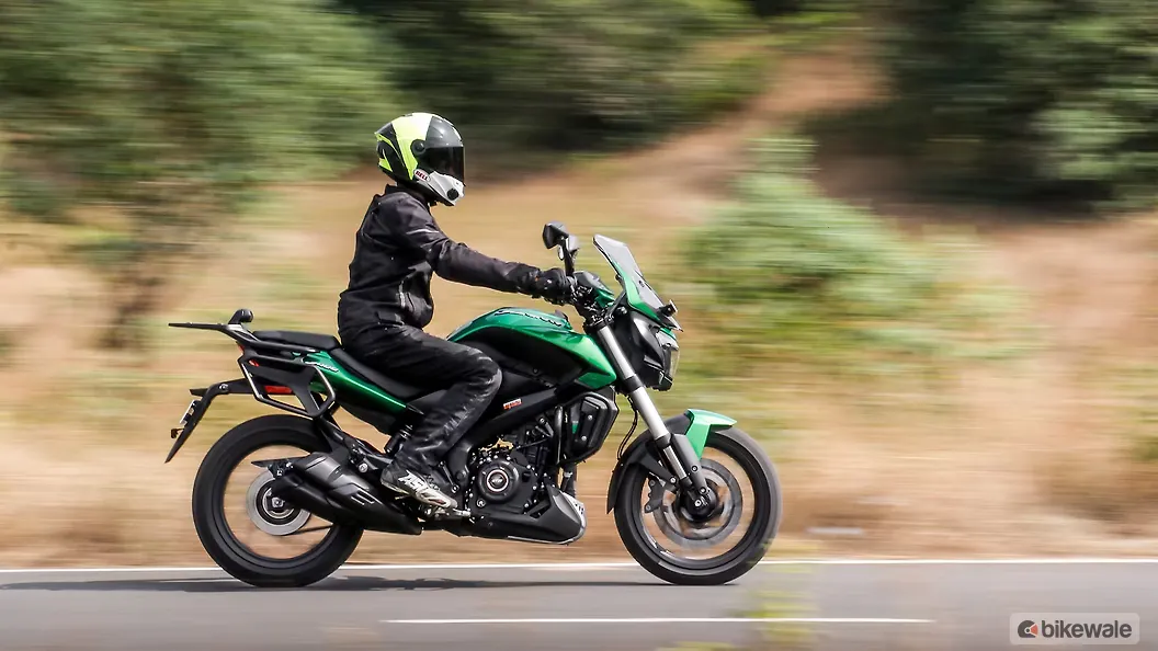 Bajaj Dominar 400 Right Rear Three Quarter Image – BikeWale