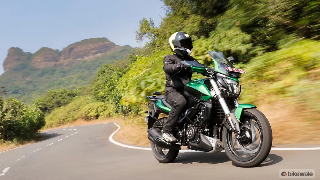 Bajaj Dominar 400 Right Side View Image – BikeWale