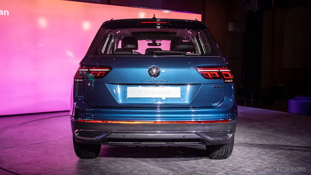 Tiguan Rear View Image, Tiguan Photos in India - CarWale