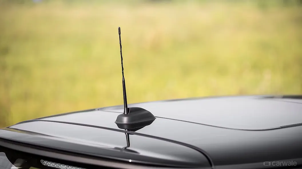 Cooper SE Antenna Image, Cooper SE Photos in India - CarWale