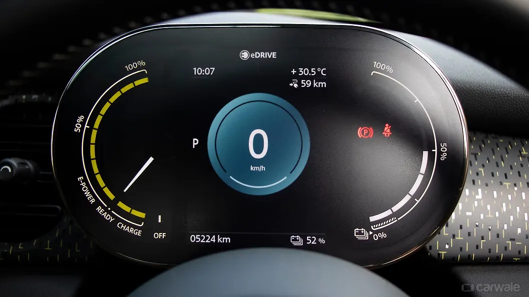 Cooper SE Instrument Cluster Image, Cooper SE Photos in India - CarWale