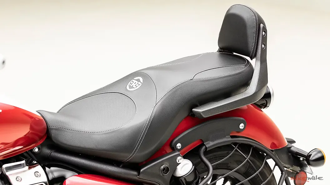 Royal Enfield Super Meteor 650 Seat Backrest Image – BikeWale