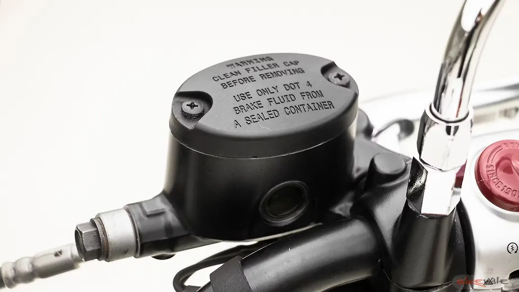 Royal Enfield Super Meteor 650 Engine From Left Image – BikeWale