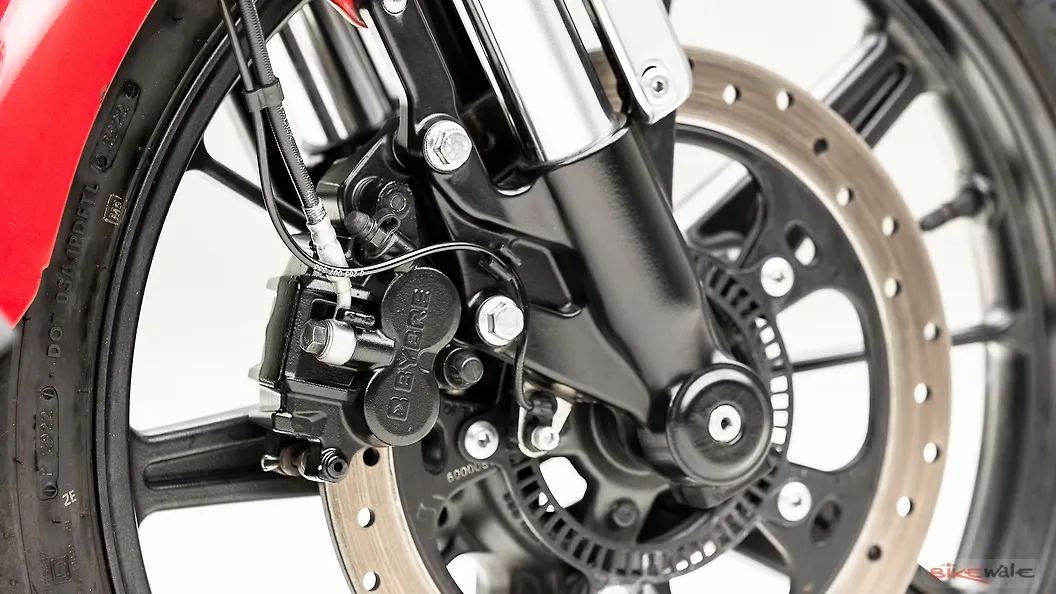 Royal Enfield Super Meteor 650 Front Mudguard Image – BikeWale