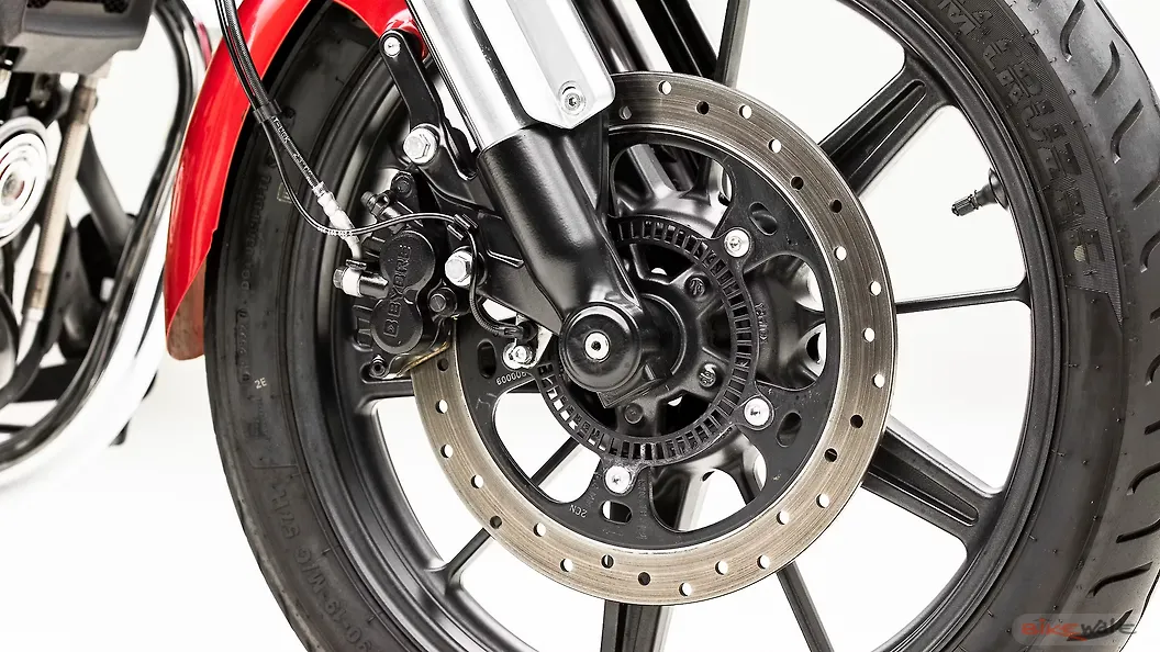 Royal Enfield Super Meteor 650 Front Mudguard Image – BikeWale