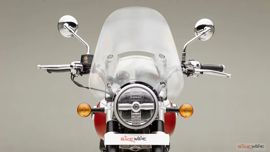 Royal Enfield Super Meteor 650 Rear View Mirror Image – BikeWale