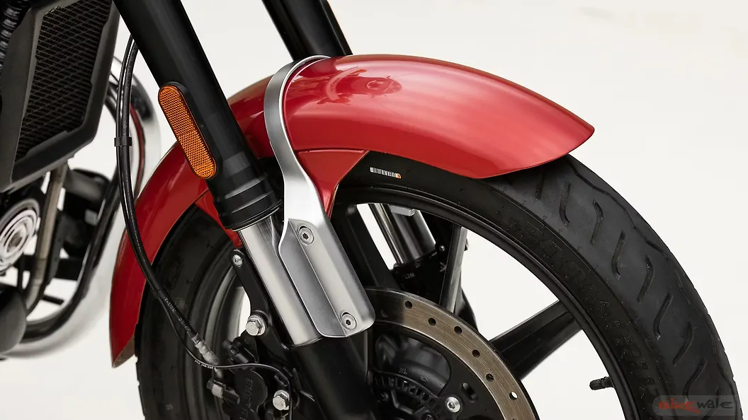 Royal Enfield Super Meteor 650 Front Mudguard Image – BikeWale