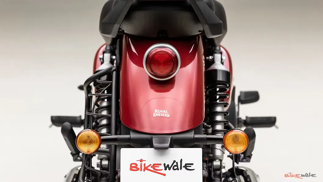 Royal Enfield Super Meteor 650 Rider Seat Image – BikeWale