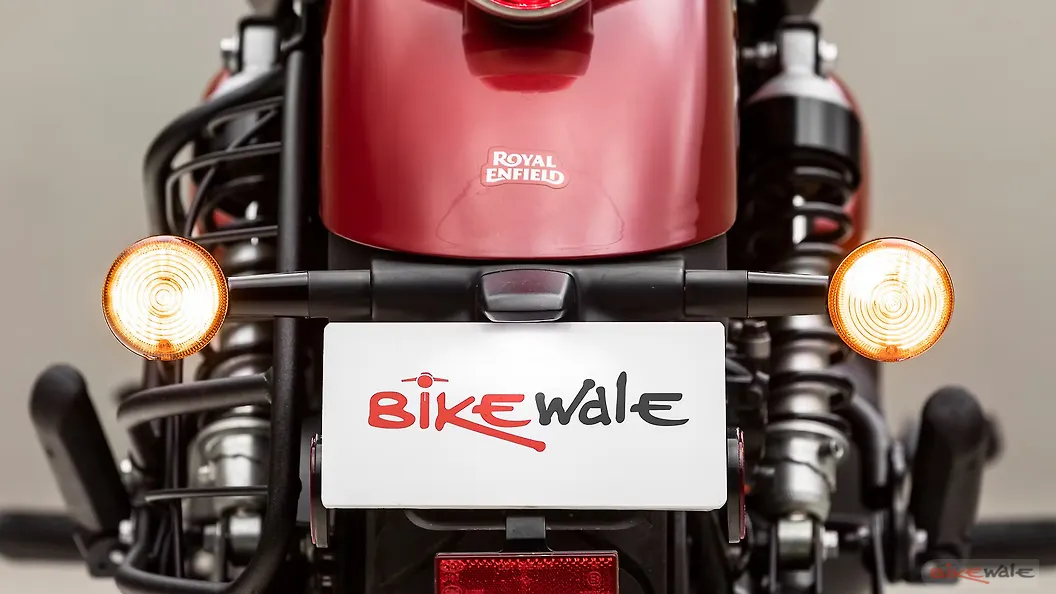 Royal Enfield Super Meteor 650 Rear Reflex Reflector Image – BikeWale