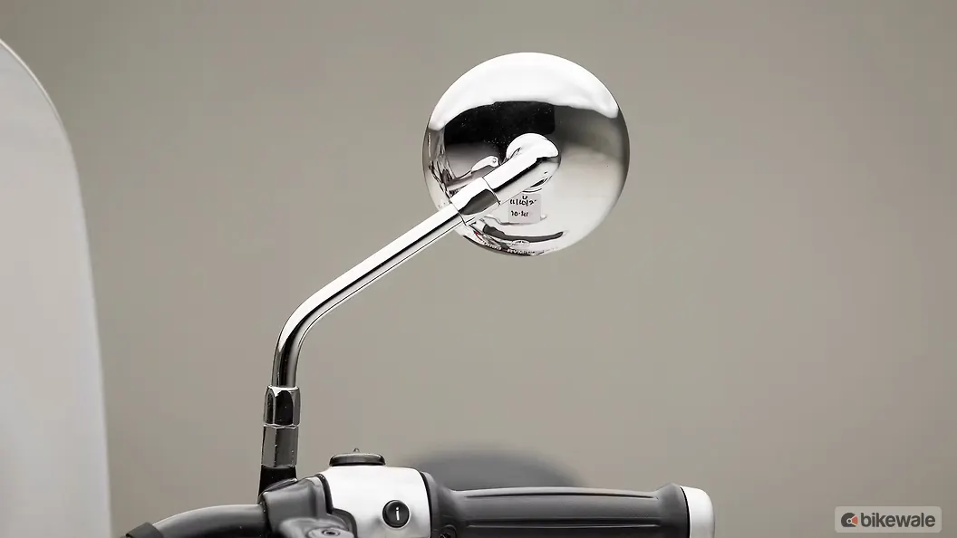 Royal Enfield Super Meteor 650 Rear View Mirror Image – BikeWale