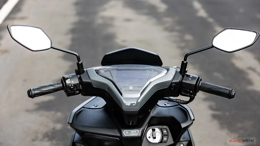 Yamaha Aerox 155 Rear View Image – BikeWale