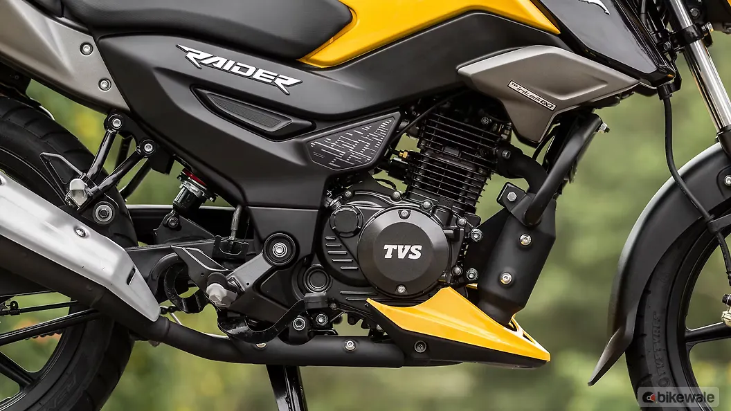 TVS Raider 125 Engine From Right Image – BikeWale