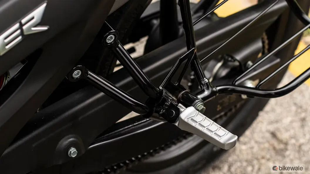 TVS Raider 125 Clutch Lever Image – BikeWale