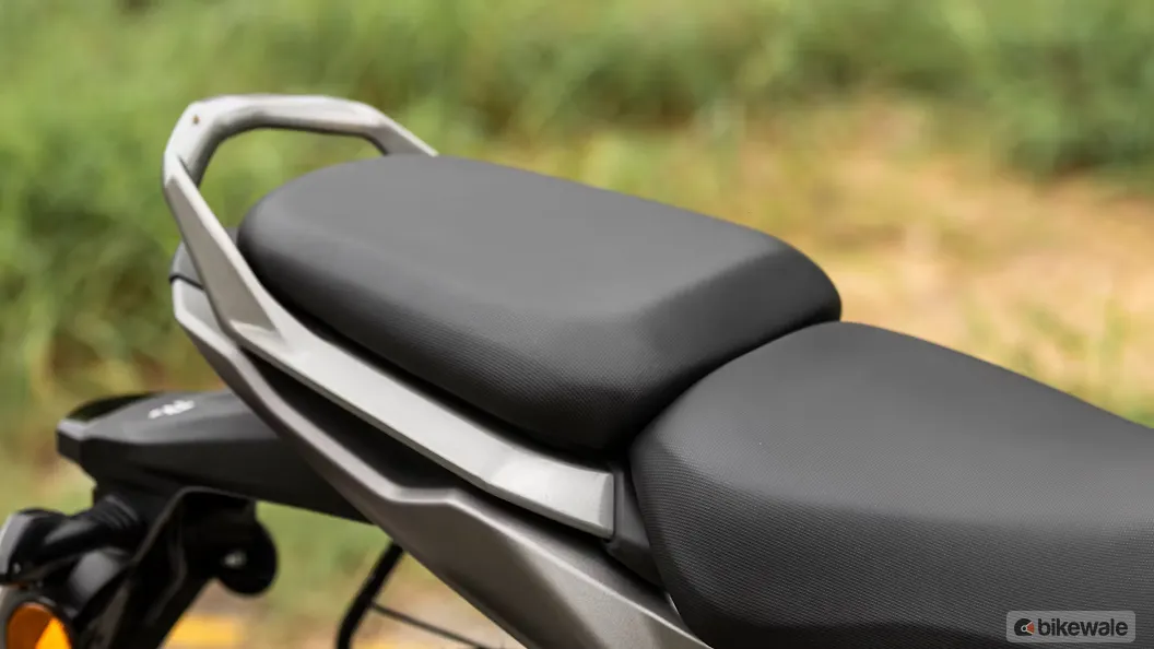 TVS Raider 125 Rider Seat Image – BikeWale