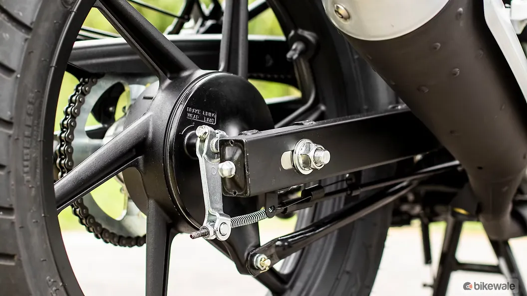TVS Raider 125 Rear Drum Brake Image – BikeWale