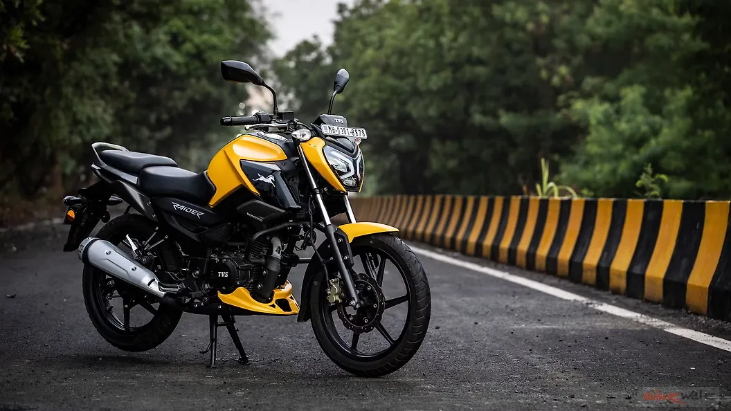 TVS Raider 125 Right Front Three Quarter Image – BikeWale