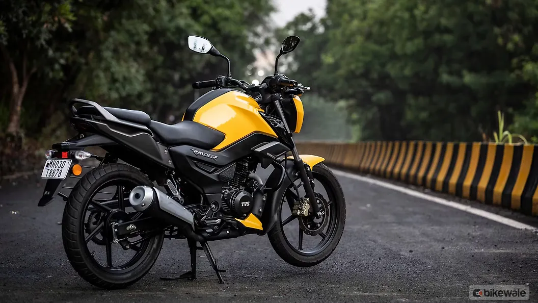 TVS Raider 125 Right Front Three Quarter Image – BikeWale