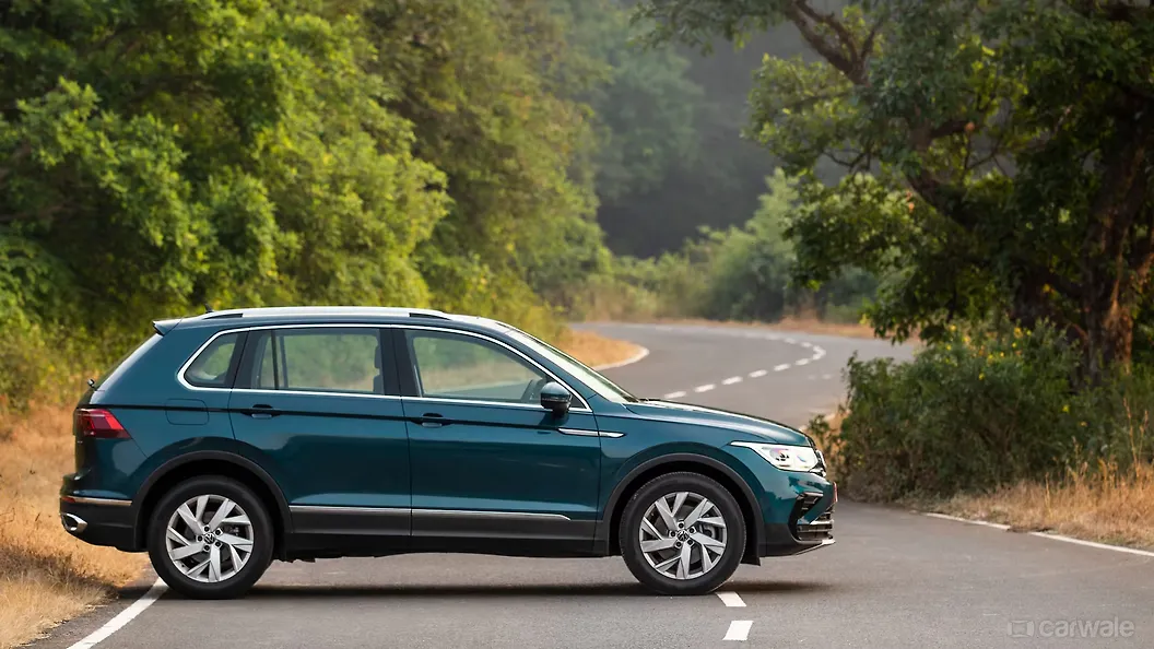 Tiguan Right Side View Image, Tiguan Photos in India - CarWale