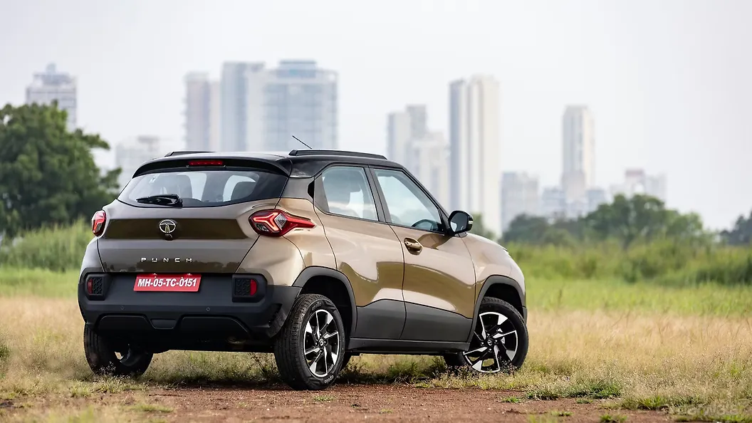 Punch Left Rear Three Quarter Image, Punch Photos in India - CarWale
