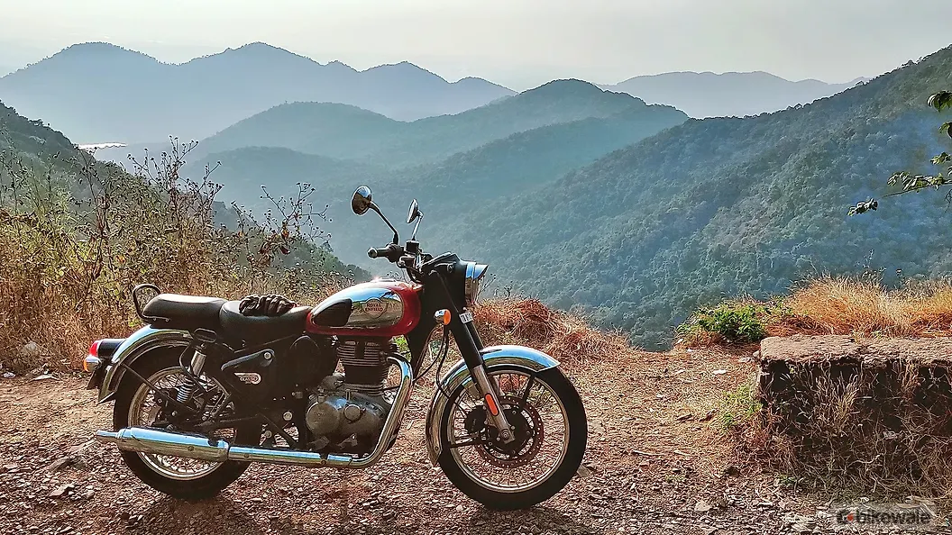 Royal Enfield Classic 350 Right Side View Image – BikeWale